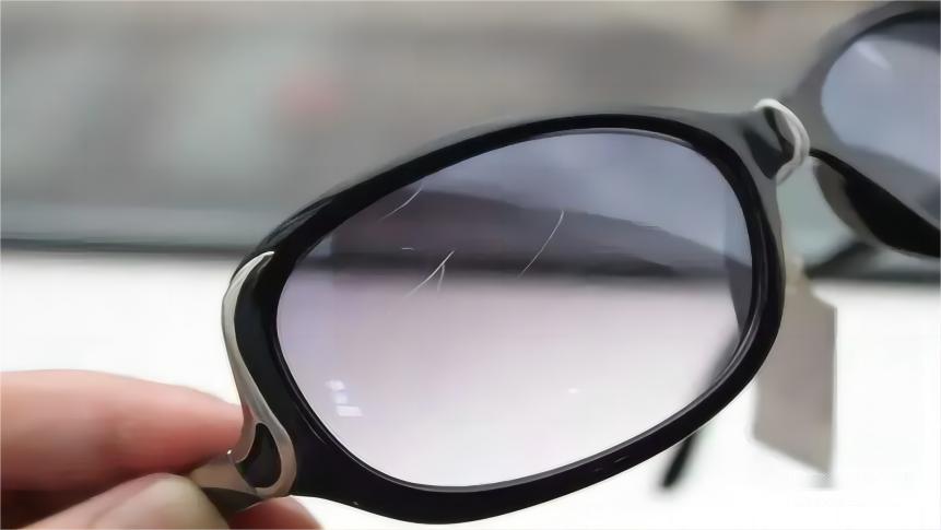 China SCRATCHES ON YOUR LENSES MAY BE THE CULPRIT OF YOUR MYOPIA ...